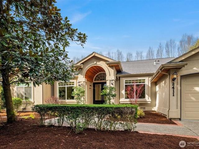 2411 98th Ave NE, Clyde Hill, WA 98004