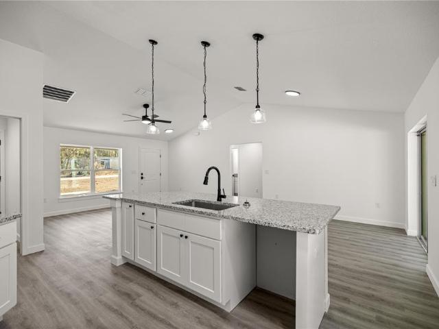 24125 NW Foxglove Ln, Dunnellon, FL 34431 | MLS #OM718684
