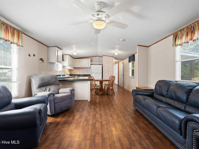 2412 Myrtlewood Drive SW