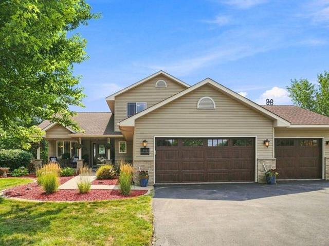 2412 Maple Ct, Buffalo, MN 55313
