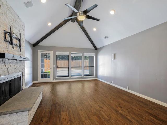 2412 Ables Drive