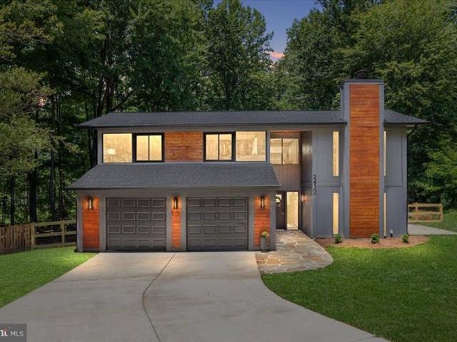 2412 Andorra Pl, Reston, VA 20191