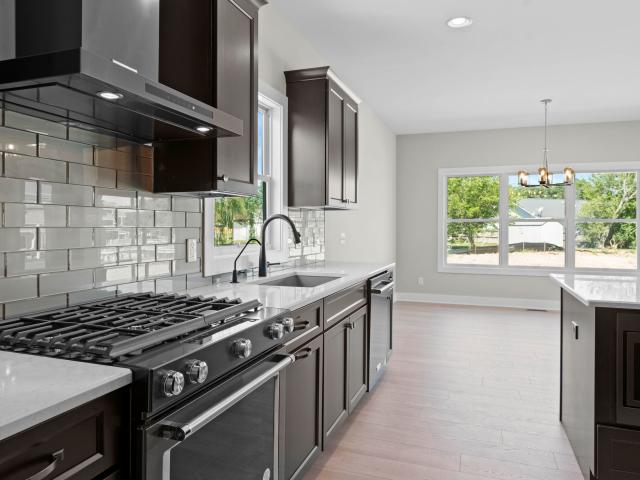 2412 Apple Ct, Schererville, IN 46375 | MLS #836157
