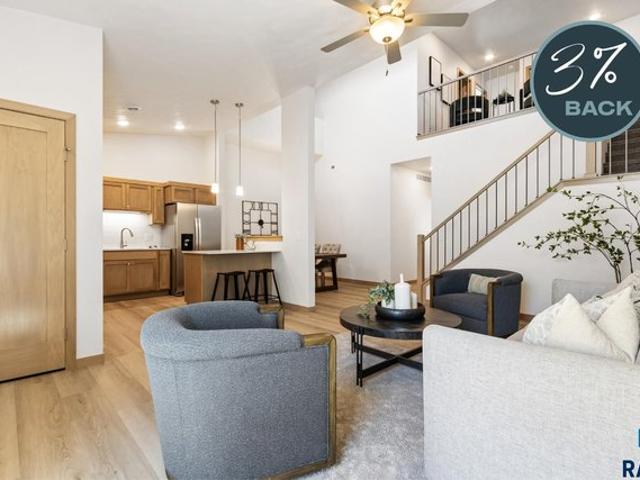 2412 E Jetty Pl, Sioux Falls, SD 57108