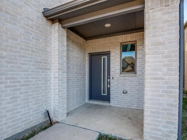 2412 Green River Road