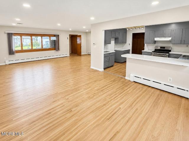 2412 Hemlock Lane