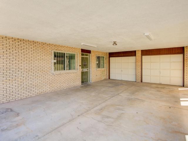 2412 Hiawatha Drive NE