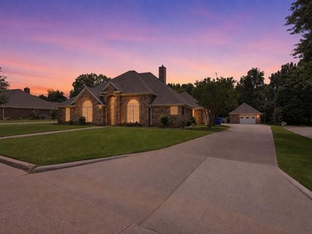 2412 Jolinda Ln, Whitesboro, TX 76273