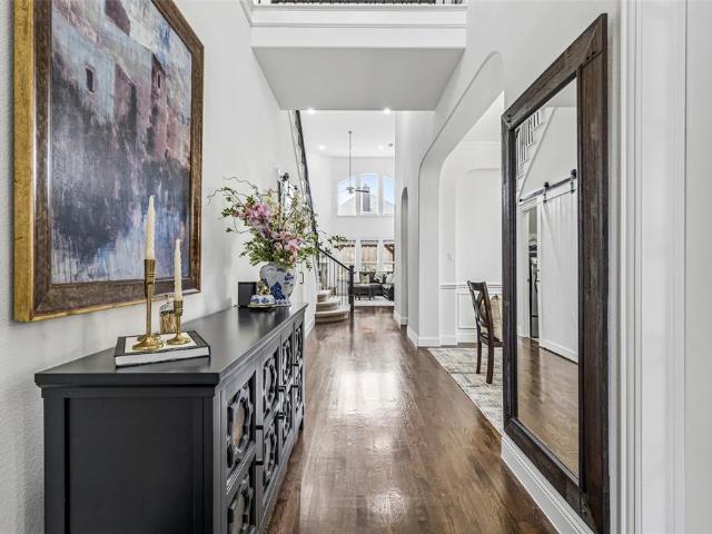 2412 Kingsgate Drive