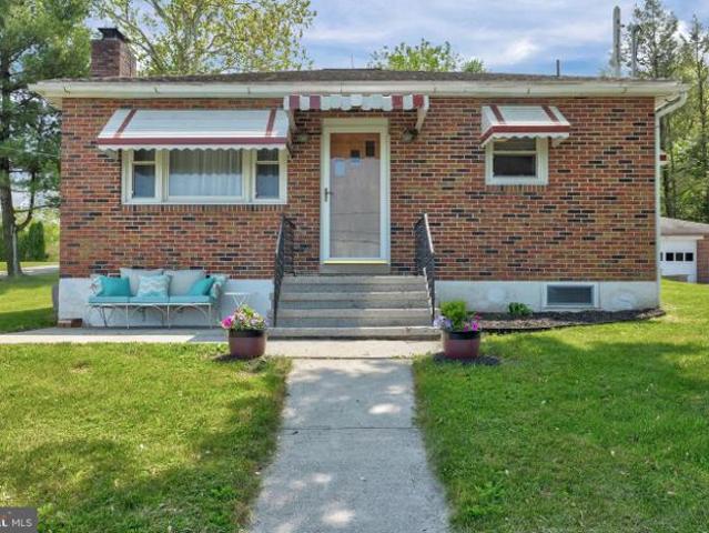 2412 Long Ln, Lebanon, PA 17046