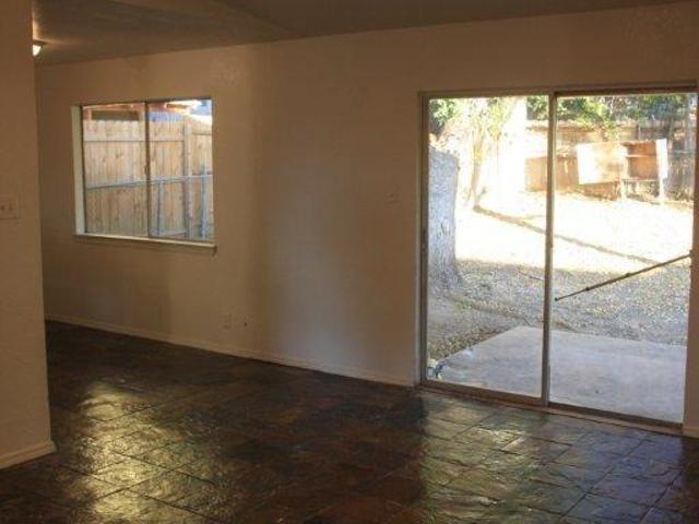 2412 Village Walk