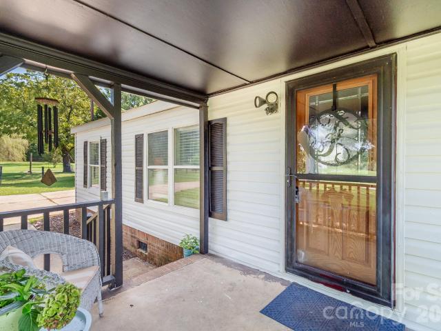 2412 Walnut Road