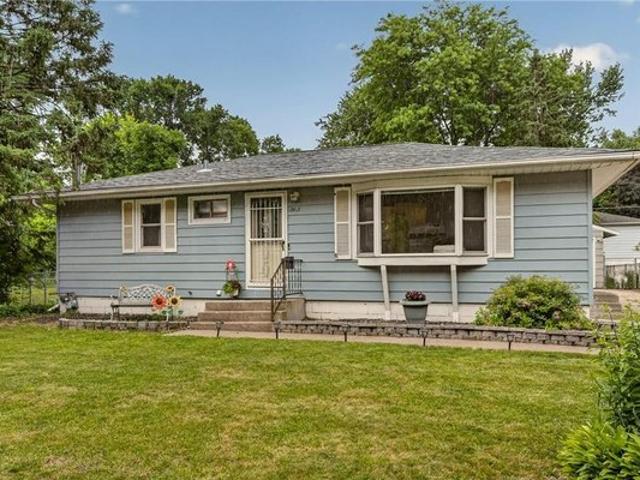2412 25th St NW, Rochester, MN 55901