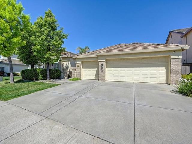 2413 Maybrook Dr, Sacramento, CA 95835