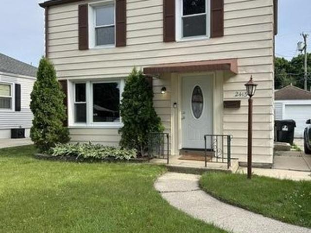 2413 Bate St, Racine, WI 53403