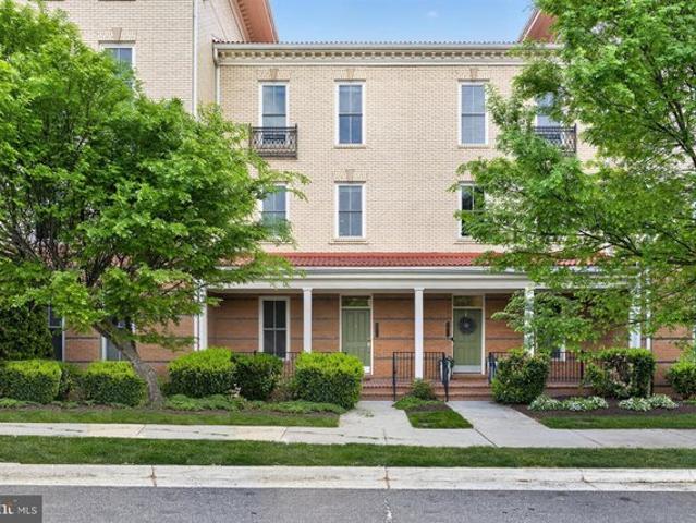 2413 Conoy St, Alexandria, VA 22301