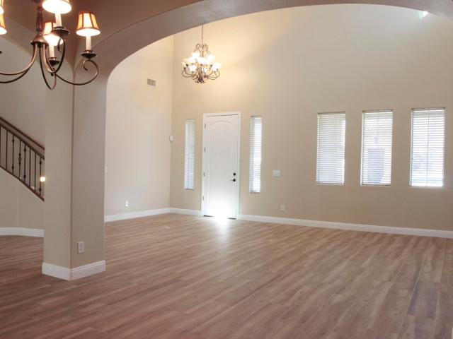 2413 E Park View Lane