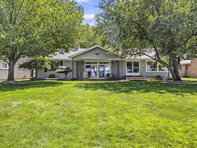 2413 Long Point Dr, Houghton Lake, MI 48629