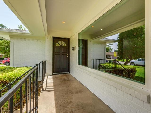 2413 Patricia Lane