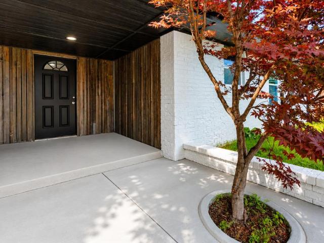 2413 SW 100th Street