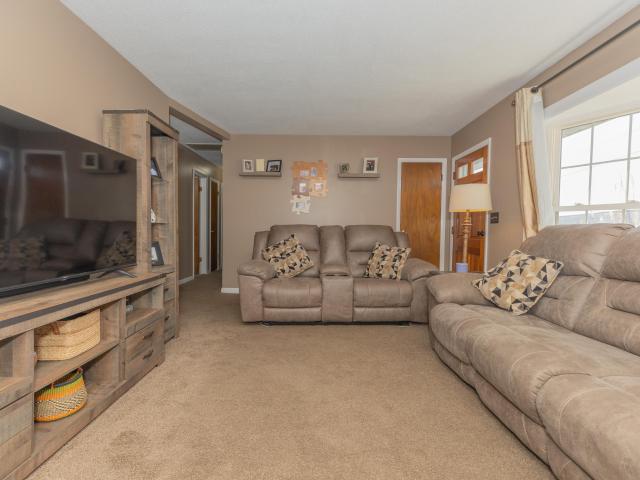 2413 W Mill Road