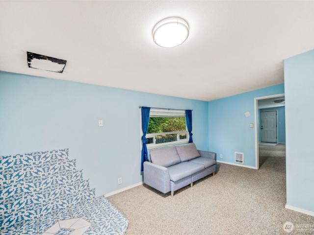 2413 Westwind Drive NW