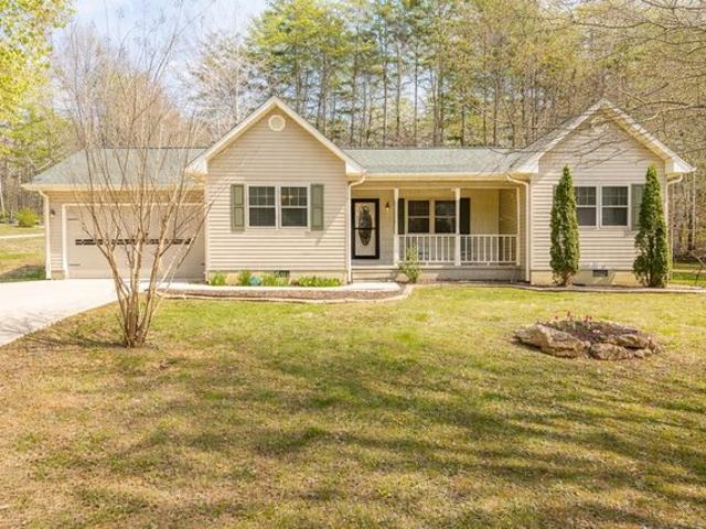 241 12 Point Rd, Blairsville, GA 30512
