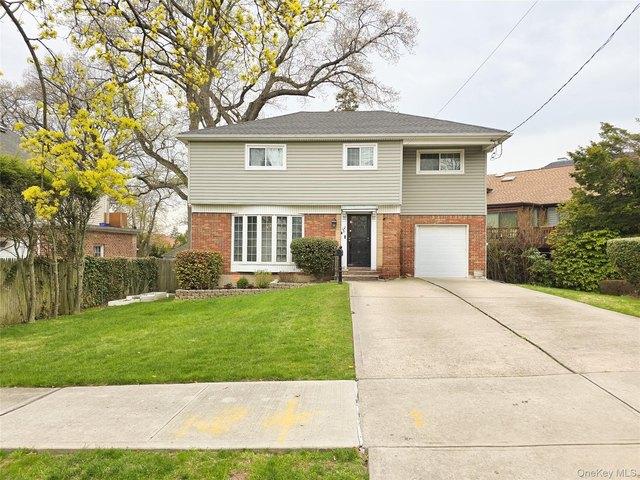 241 1 nd Ave, Douglaston, NY 11362