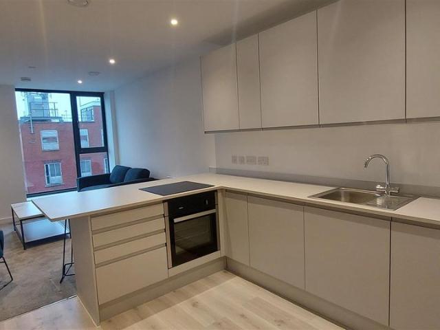 241, 4 Wharf End M17, 1 bed flat to rent, £1,100 pcm | PrimeLocation