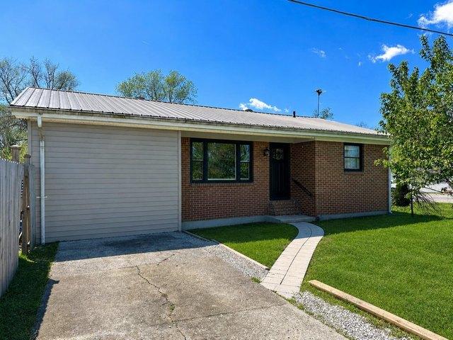 241 8th Ave, Clay City, KY 40312