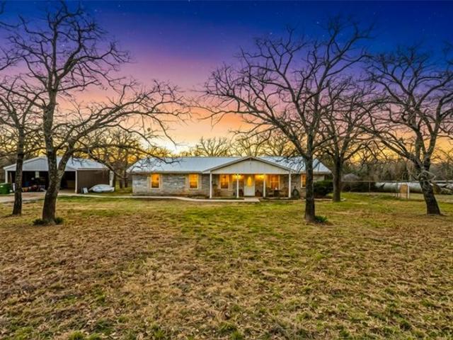 241 County Road 3689, Paradise, TX 76073