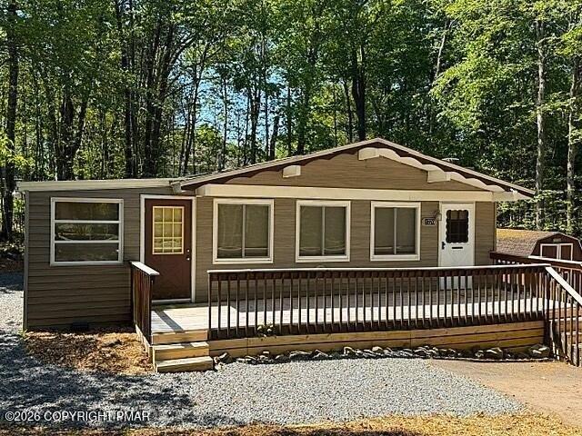 241 Champlain Dr, Tobyhanna, PA 18466