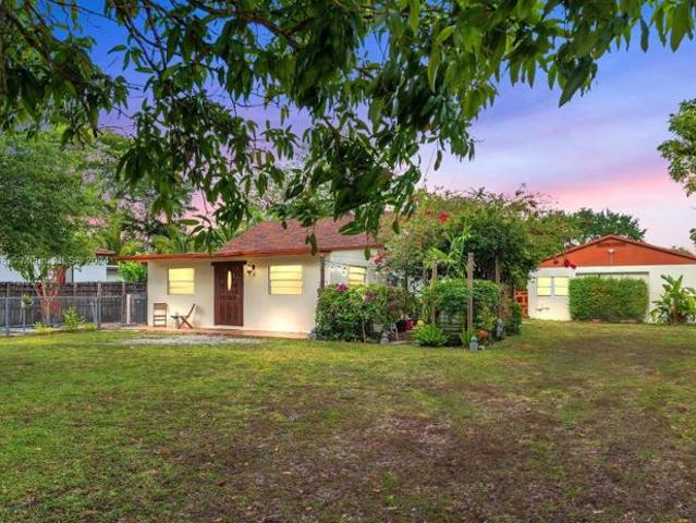 241 Cherokee St, Miami Springs, FL 33166