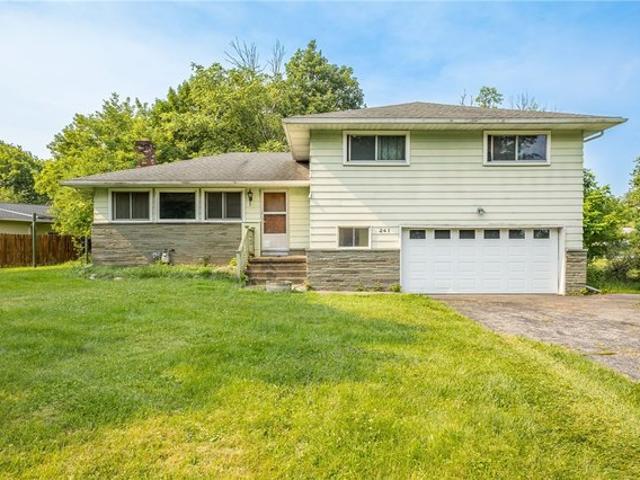 241 Butler Dr, Pittsford, NY 14534