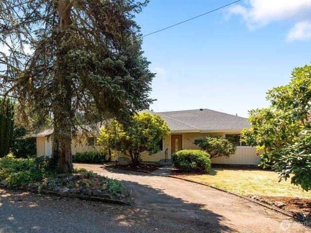 241 Buland Dr, Castle Rock, WA 98611