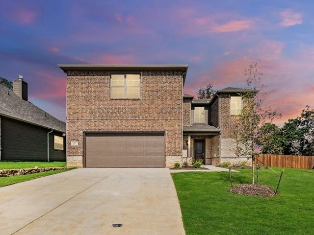 241 Gardenia Dr, Azle, TX 76020