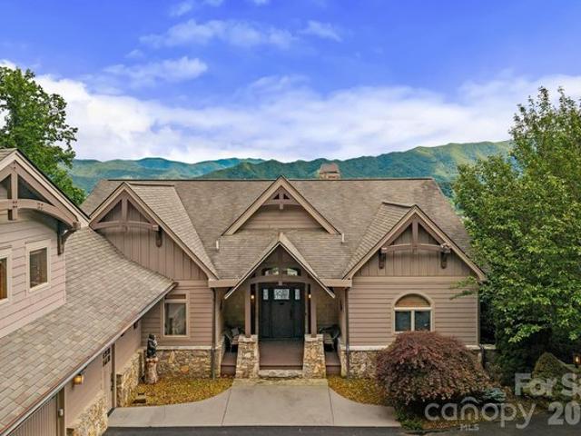 241 Glen Eagle Dr, Waynesville, NC 28786