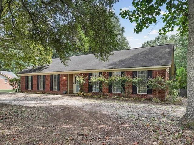 241 Glendale Rd, Leesburg, GA 31763