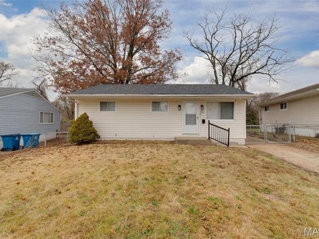 241 Grampian Rd, Saint Louis, MO 63137