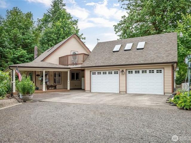241 Growlers Gulch Rd, Castle Rock, WA 98611