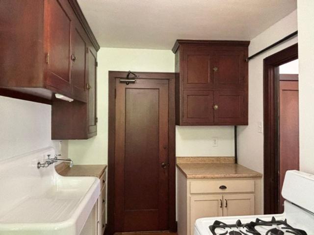 241 Dayton Ave 1 Bedroom Apartment for Rent at 241 Dayton Ave, St. Paul, MN 55102 Summit University
