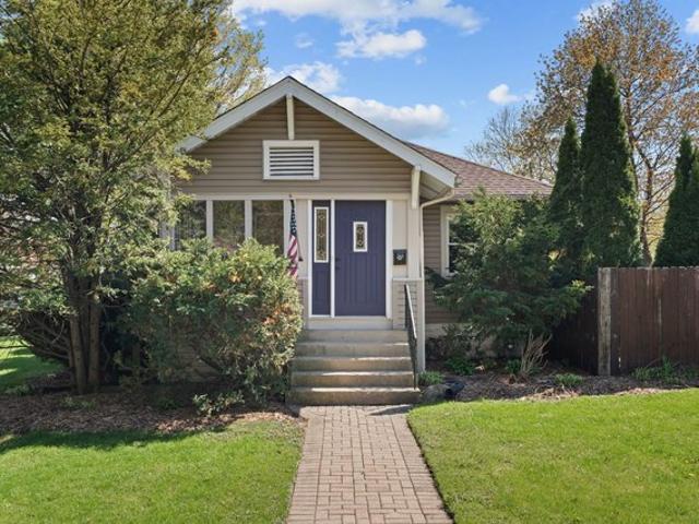 241 E Terra Cotta Ave, Crystal Lake, IL 60014