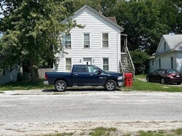 241 E Myrtle St, Virginia, IL 62691