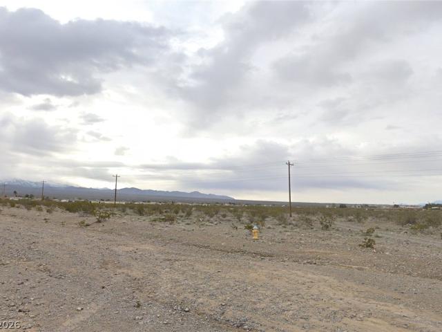 241 E Quince Lane
