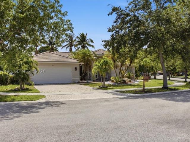 241 Fairmont Way, Weston, FL 33326