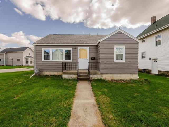 241 Hall St, Tiffin, OH 44883