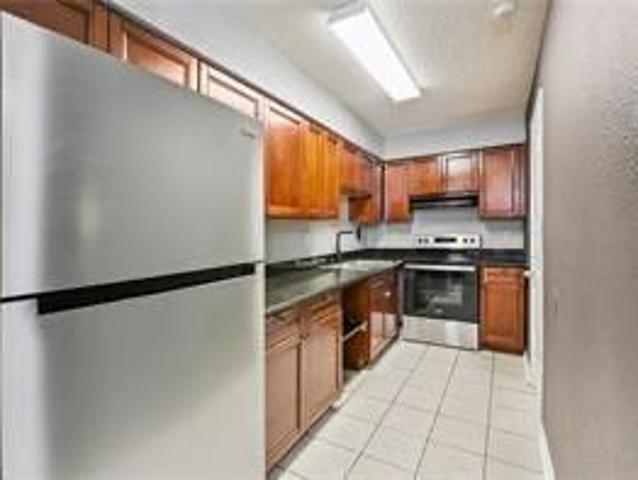 241 Helen Street # 3C