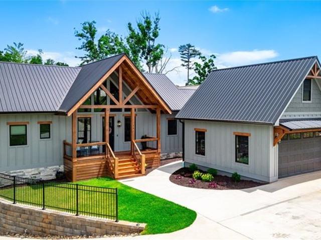 241 Janda Hill Dr, Seneca, SC 29672