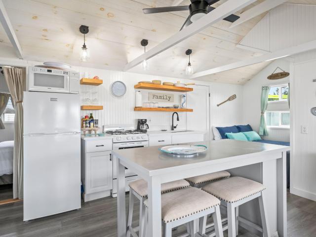 241 Old Wharf Road 90