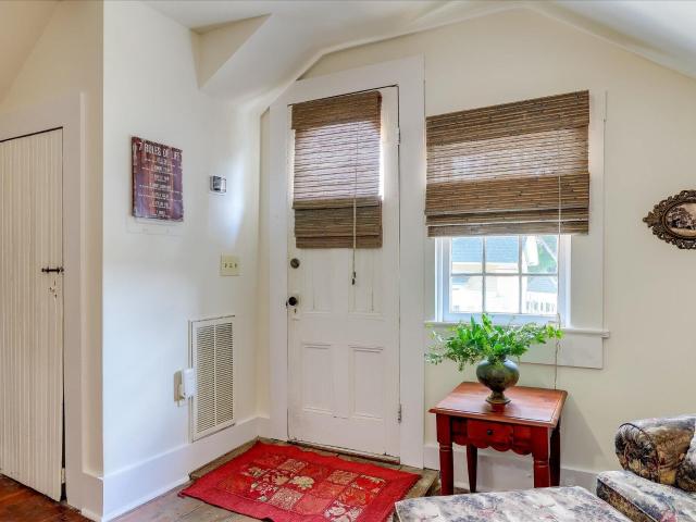 241 Laurens Street SW